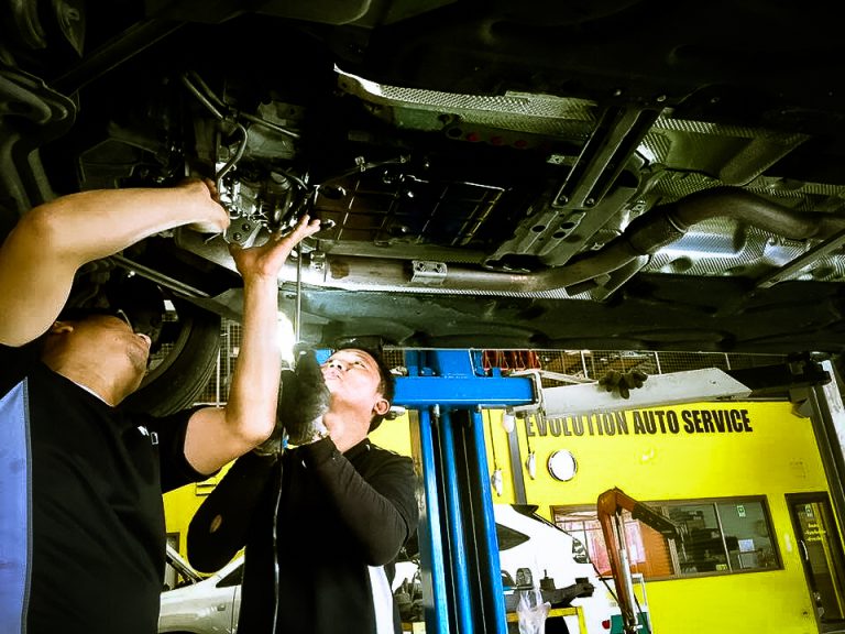 ซ่อมช่วงล่าง: 9 อาการบ่งบอกว่าคุณต้องเข้าอู่ด่วน